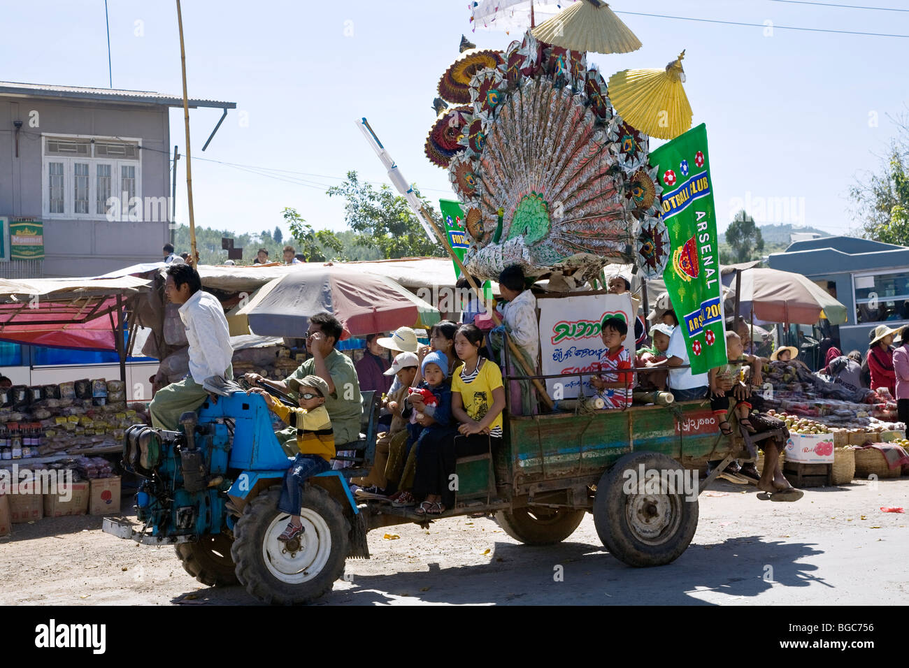 Myanmar full moon hi-res stock photography and images - Alamy