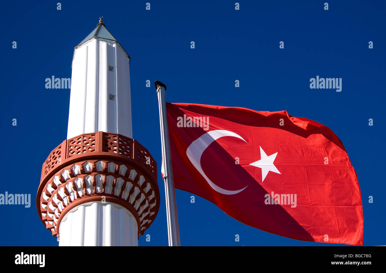 The blue mosque and turkish flag hi-res stock photography and images ...