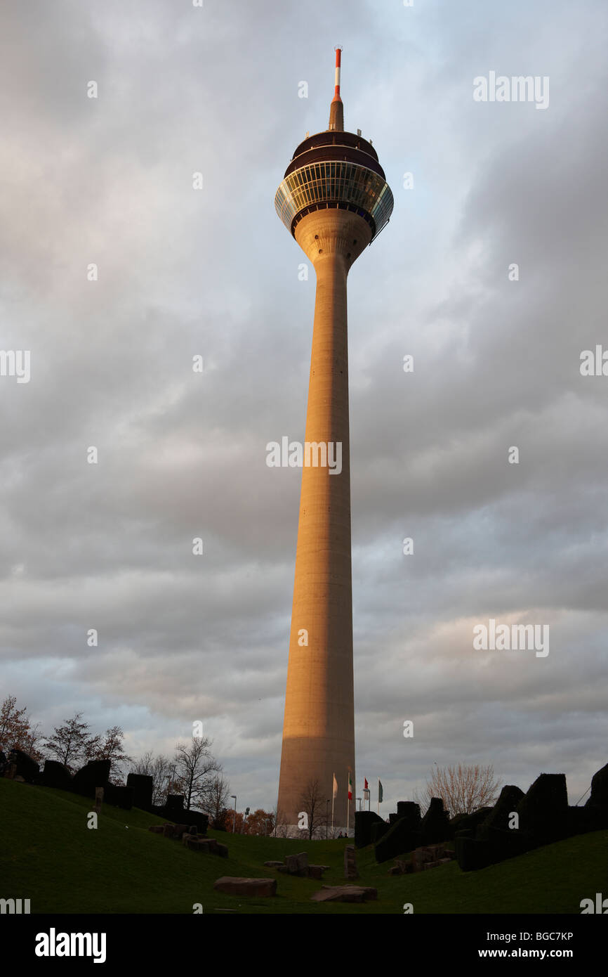 Rhine Tower in the evening sun, Duesseldorf, North Rhine-Westphalia ...
