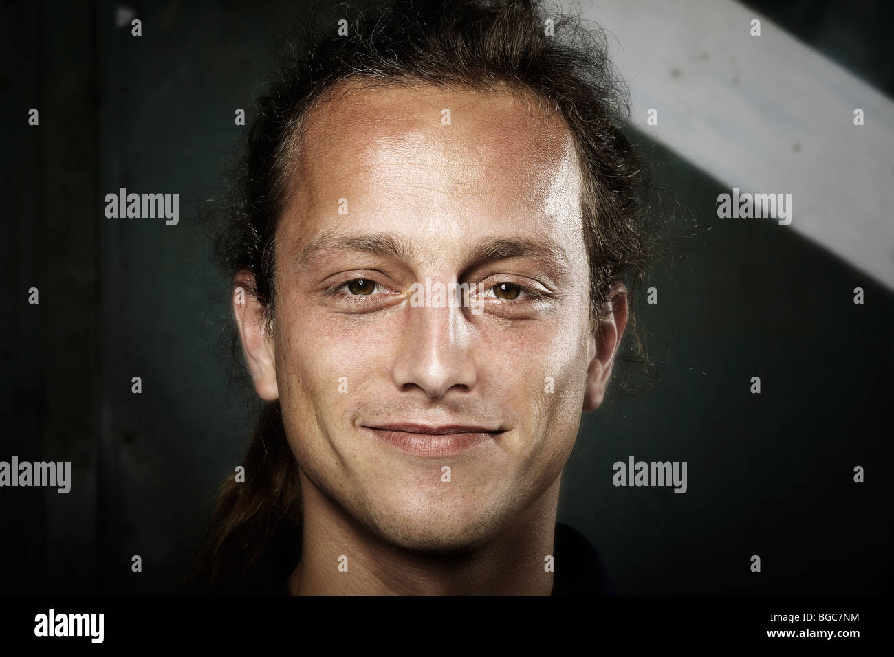 Young teenagers being cool hi-res stock photography and images - Alamy