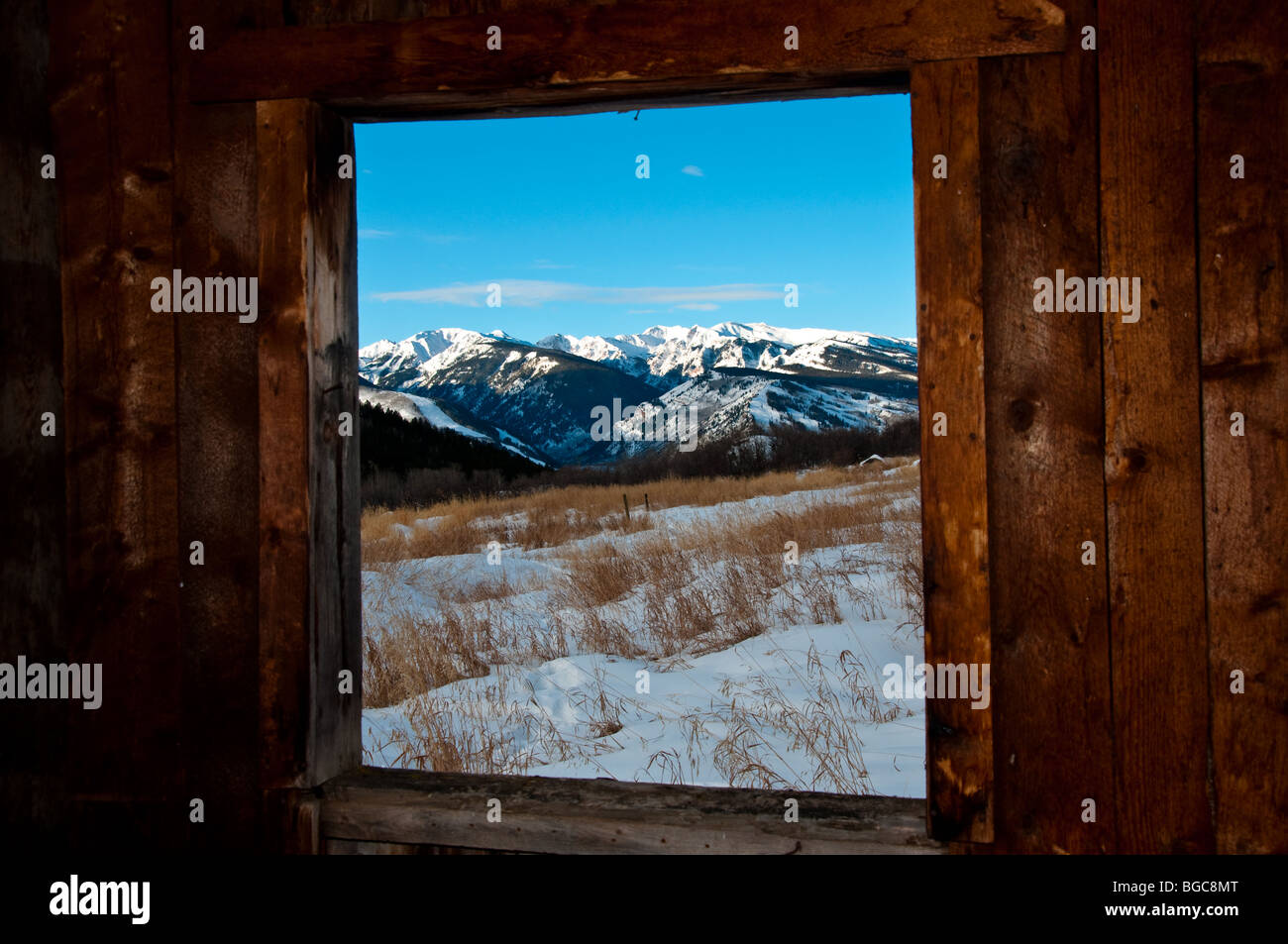 Window view of mountains hi-res stock photography and images - Alamy