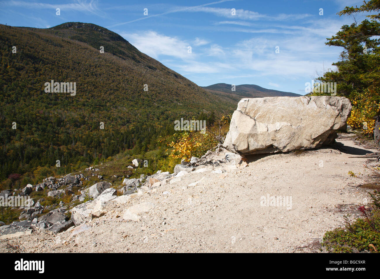 Zealand pond in white mountains hi-res stock photography and images - Alamy