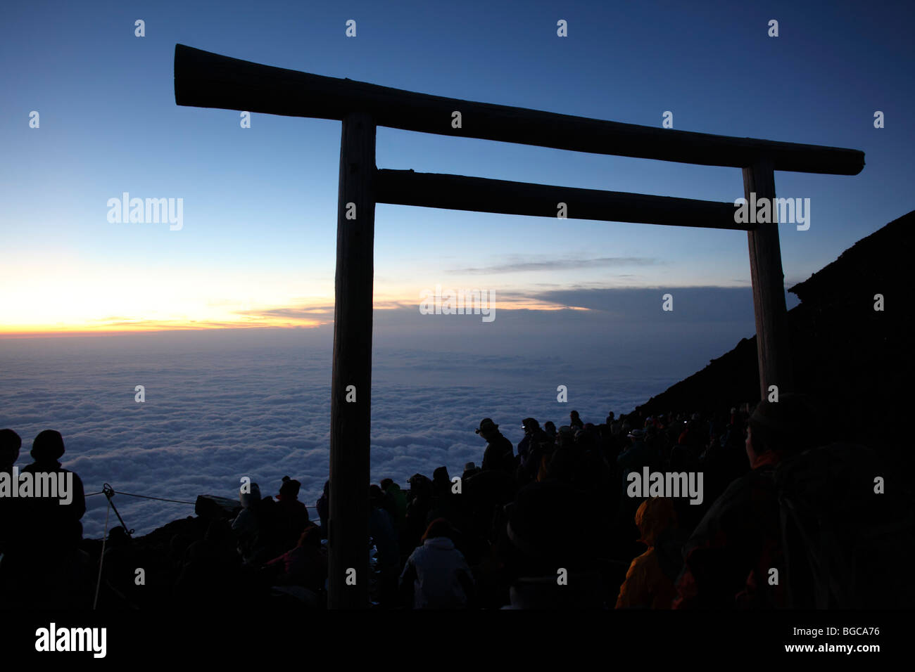 Japan hike mt fuji hi-res stock photography and images - Alamy
