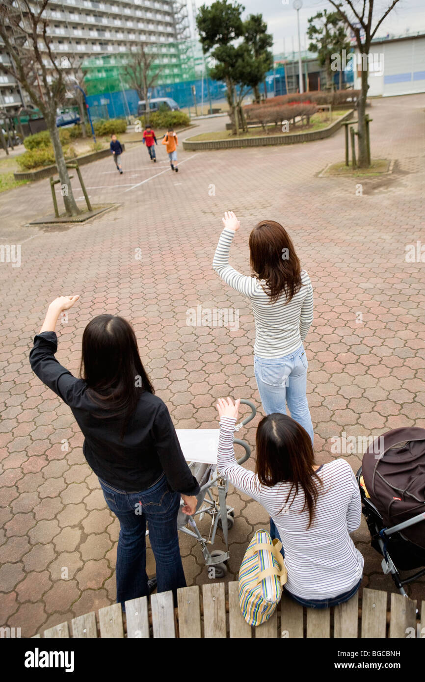 Beckoning children hi-res stock photography and images - Alamy