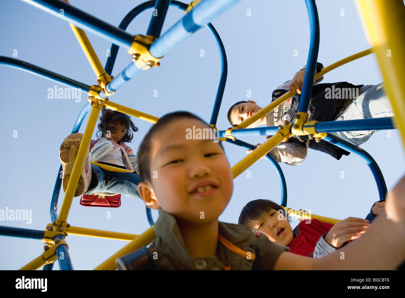 Jungle gym hi-res stock photography and images - Alamy