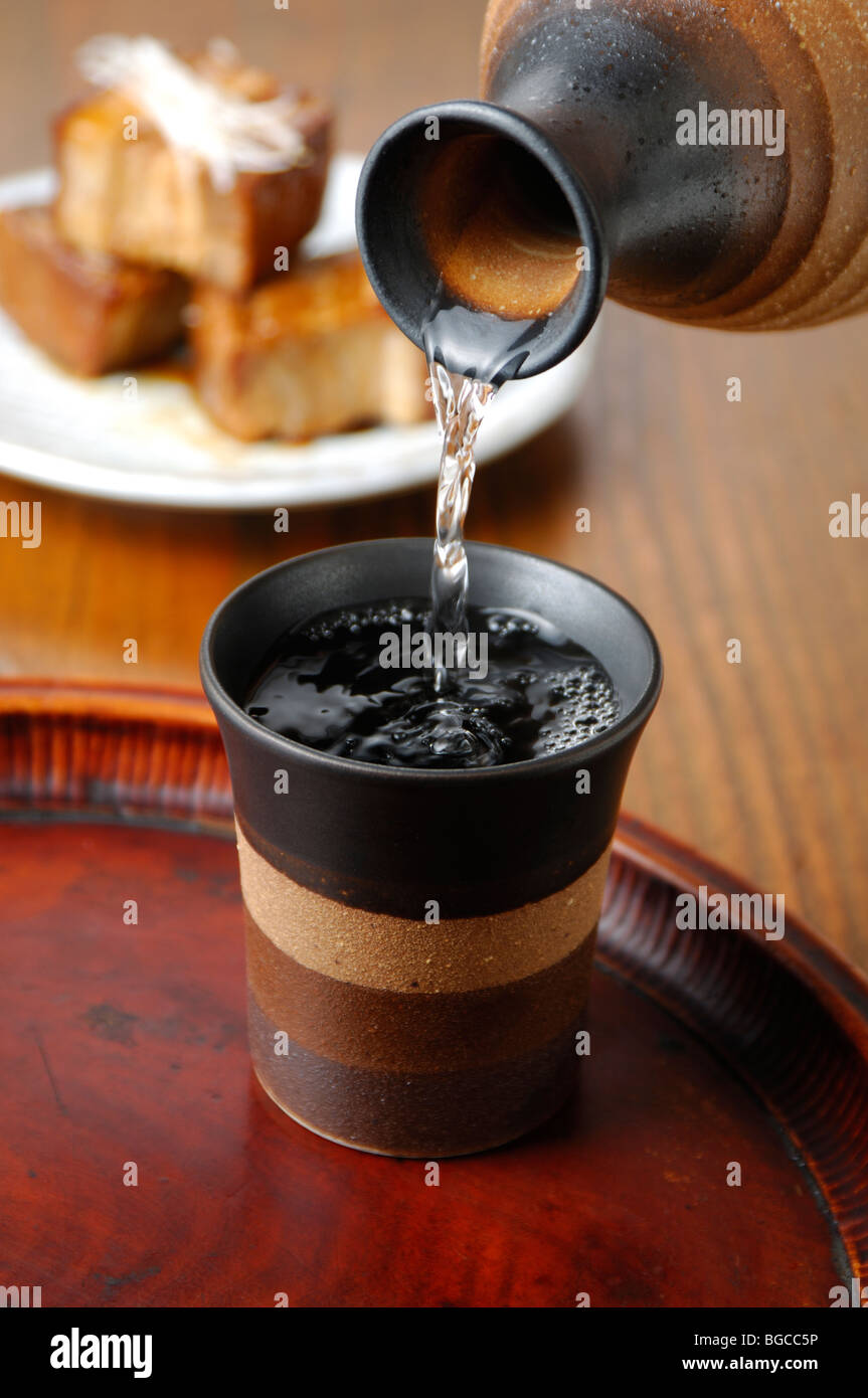 Shochu and kakuni Stock Photo - Alamy