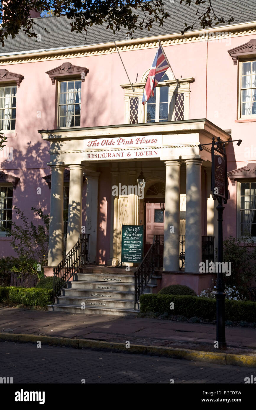 The Olde Pink House restaurant in the historical district of Savannah ...