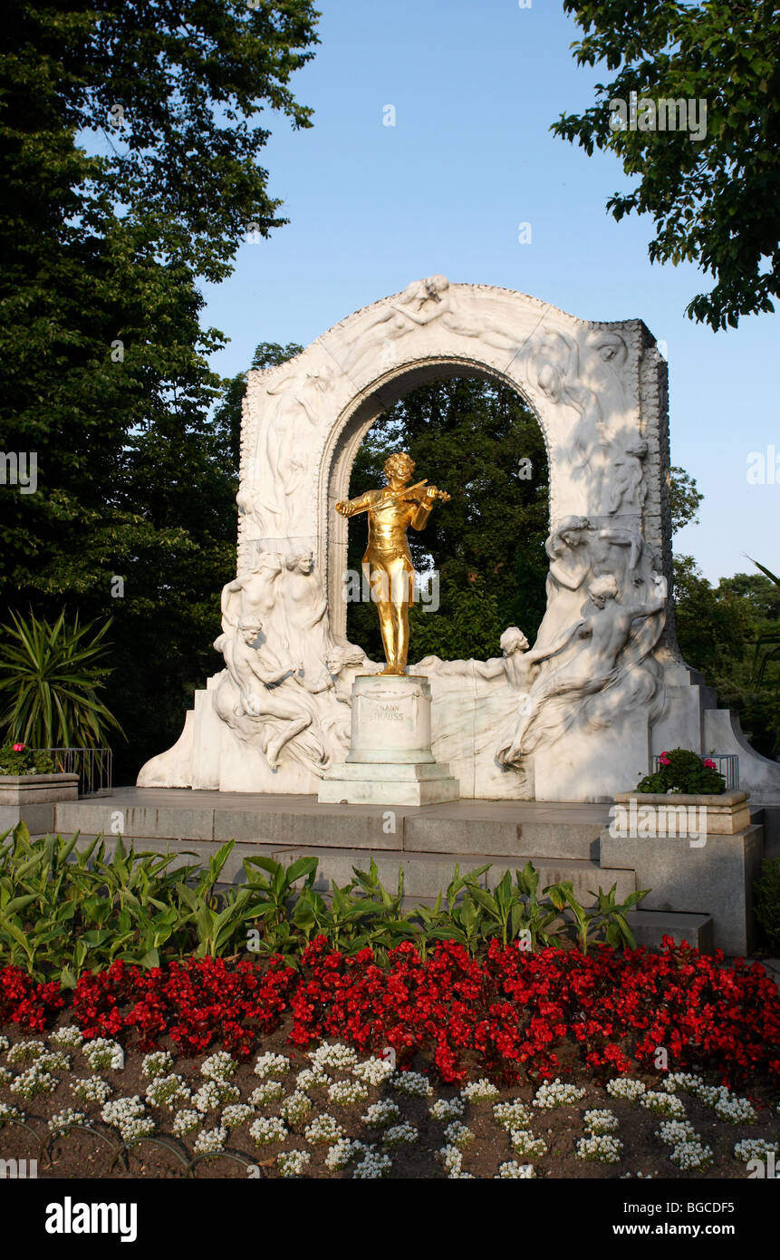 Johann strauss memorial in the park hi-res stock photography and images ...