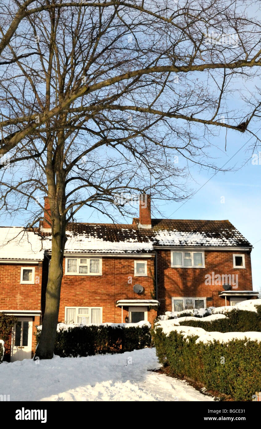 Suburb house uk hi-res stock photography and images - Alamy