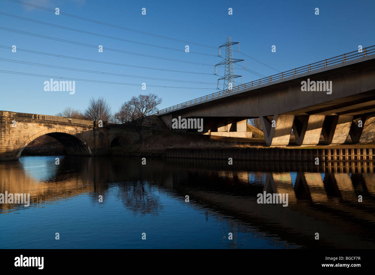 Old bridge at ferrybridge hi-res stock photography and images - Alamy