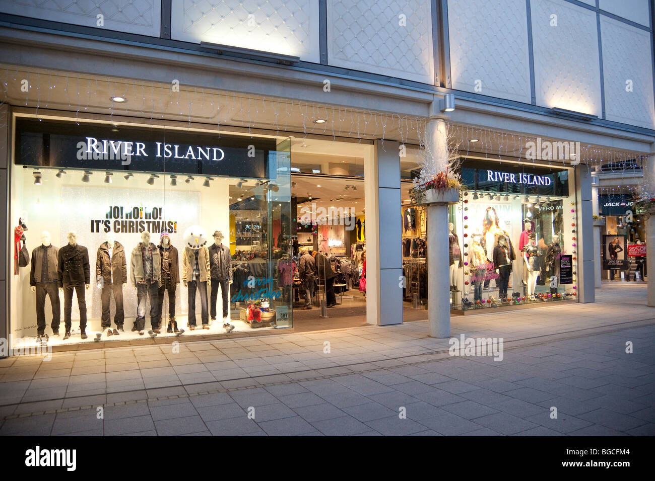 River island clothes hi-res stock photography and images - Alamy