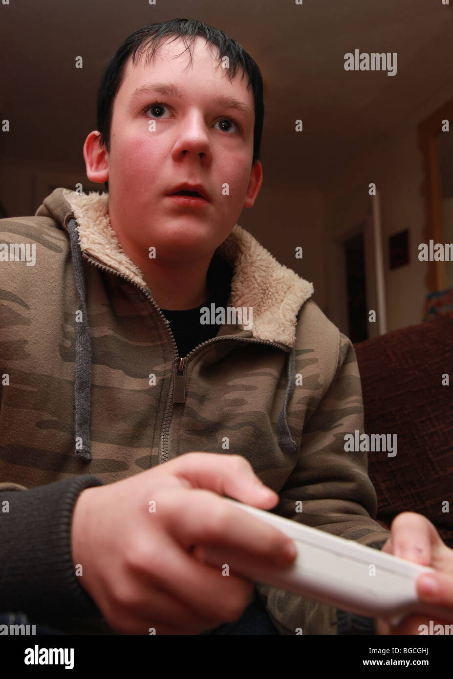 Teen boys playing video games hi-res stock photography and images - Alamy