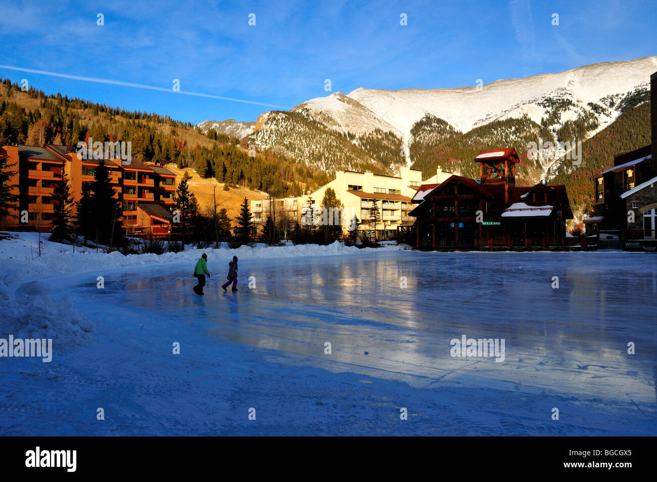 Ice skating, mountain resort hi-res stock photography and images - Alamy