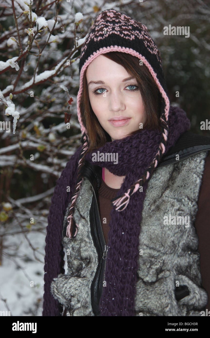 Teenage girl in the snow Stock Photo - Alamy