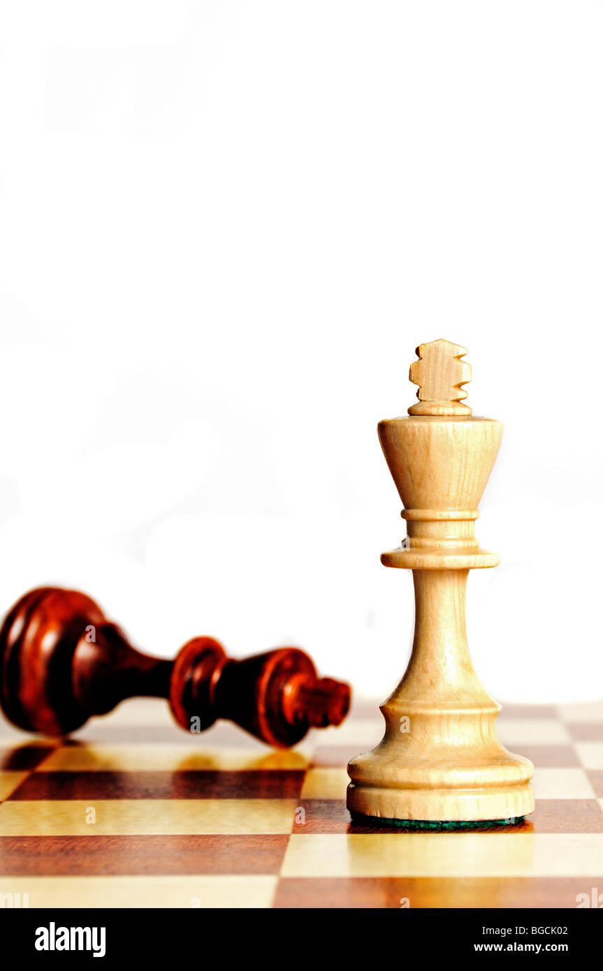 Chess checkmate hi-res stock photography and images - Alamy