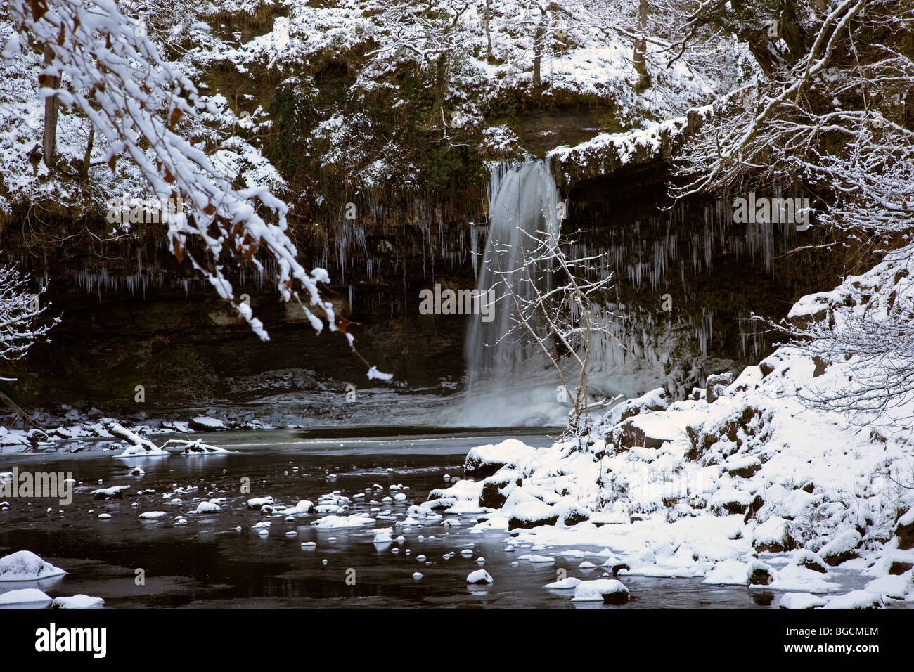 Lady Falls (Sqwrd Gladws) Waterfall in a Winter Snowy scene in ...