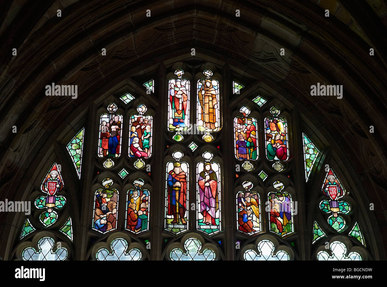Worcester cathedral window hi-res stock photography and images - Alamy