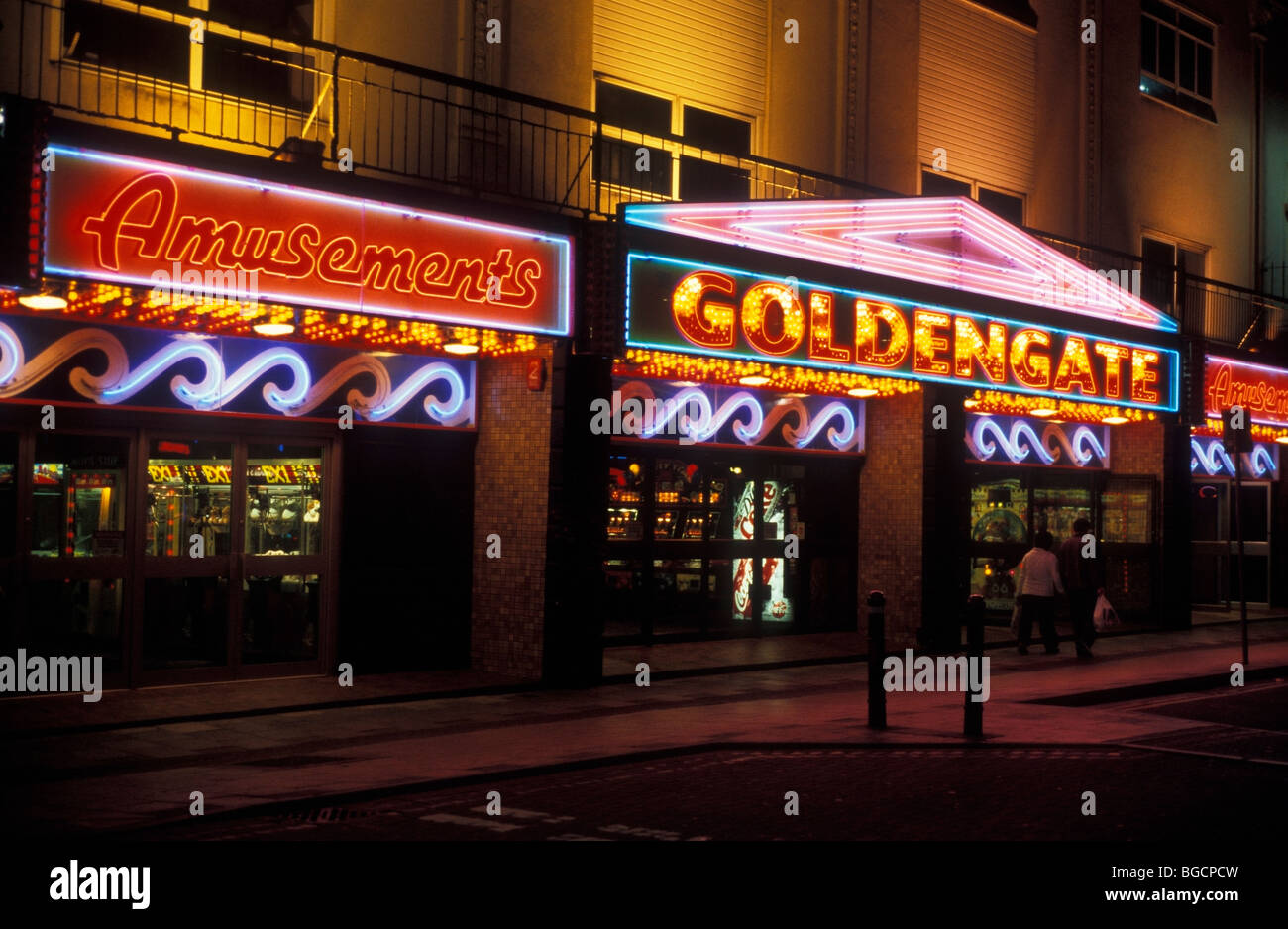 Amusements entertain hi-res stock photography and images - Alamy