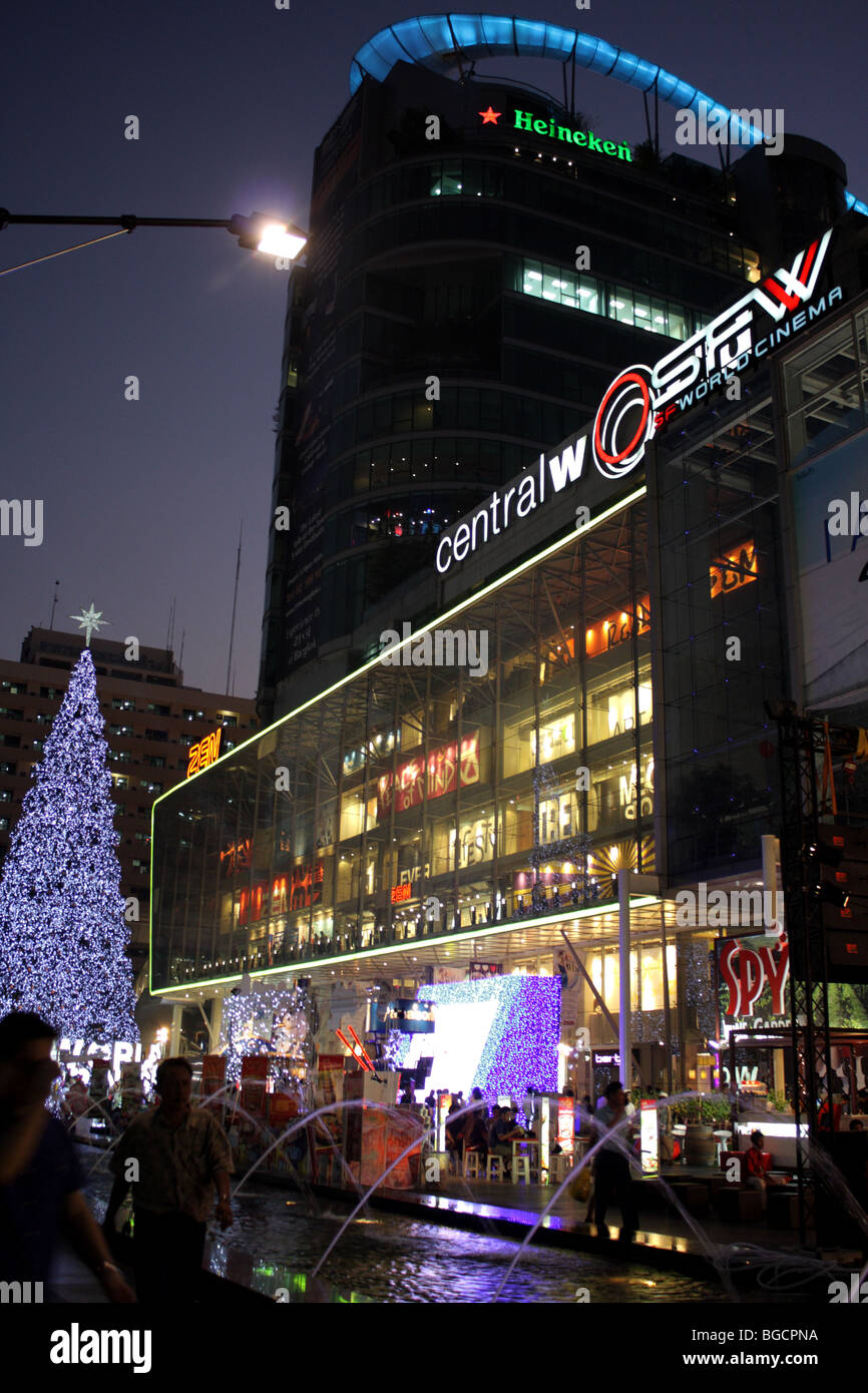 Central World Shopping Complex , Bangkok , Thailand Stock Photo - Alamy