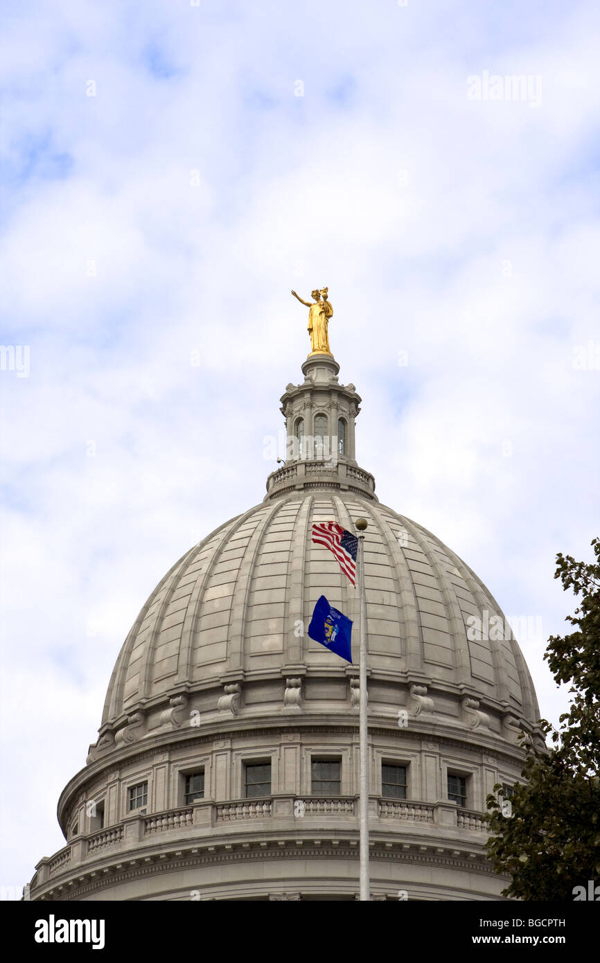 Wisconsin state capitol building hi-res stock photography and images ...