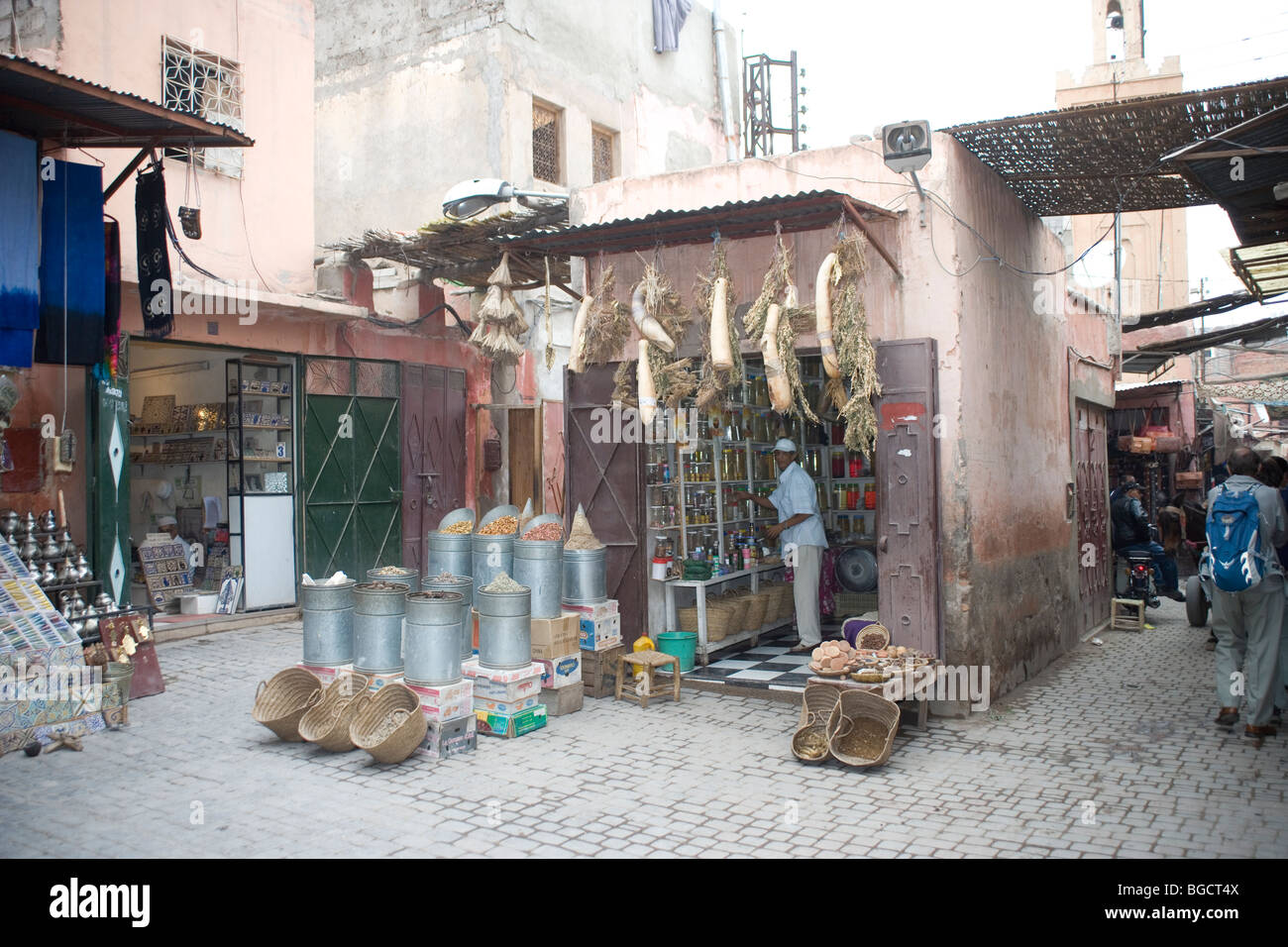 The souks of central Marrakech Stock Photo - Alamy