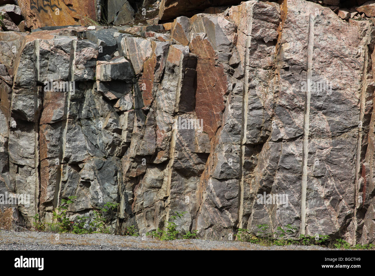 Blasting wall hi-res stock photography and images - Alamy