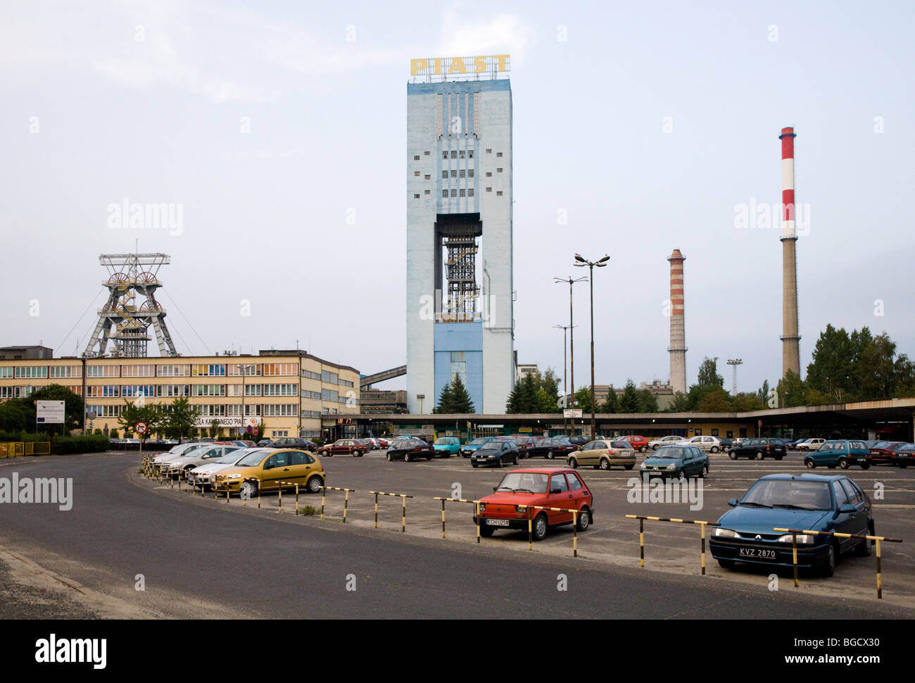 Mine head headgear lift cage hi-res stock photography and images - Alamy