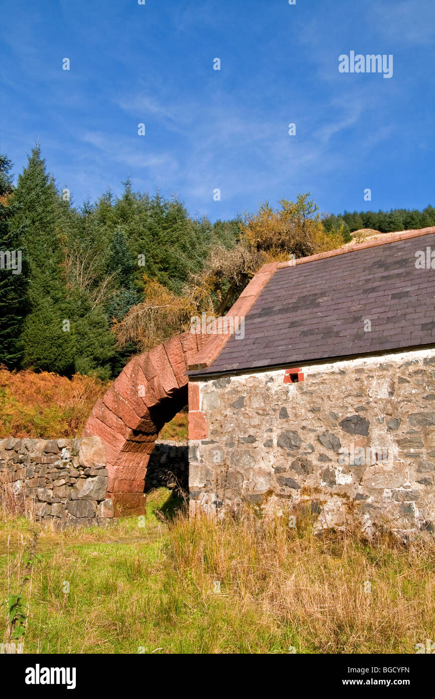 Andy goldsworthy striding arches hi-res stock photography and images ...