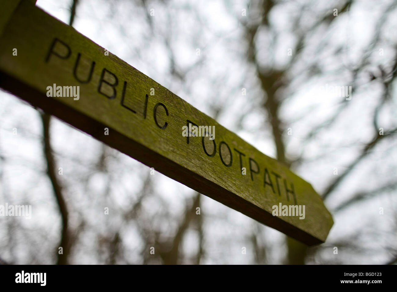 Public footpath signs hi-res stock photography and images - Alamy