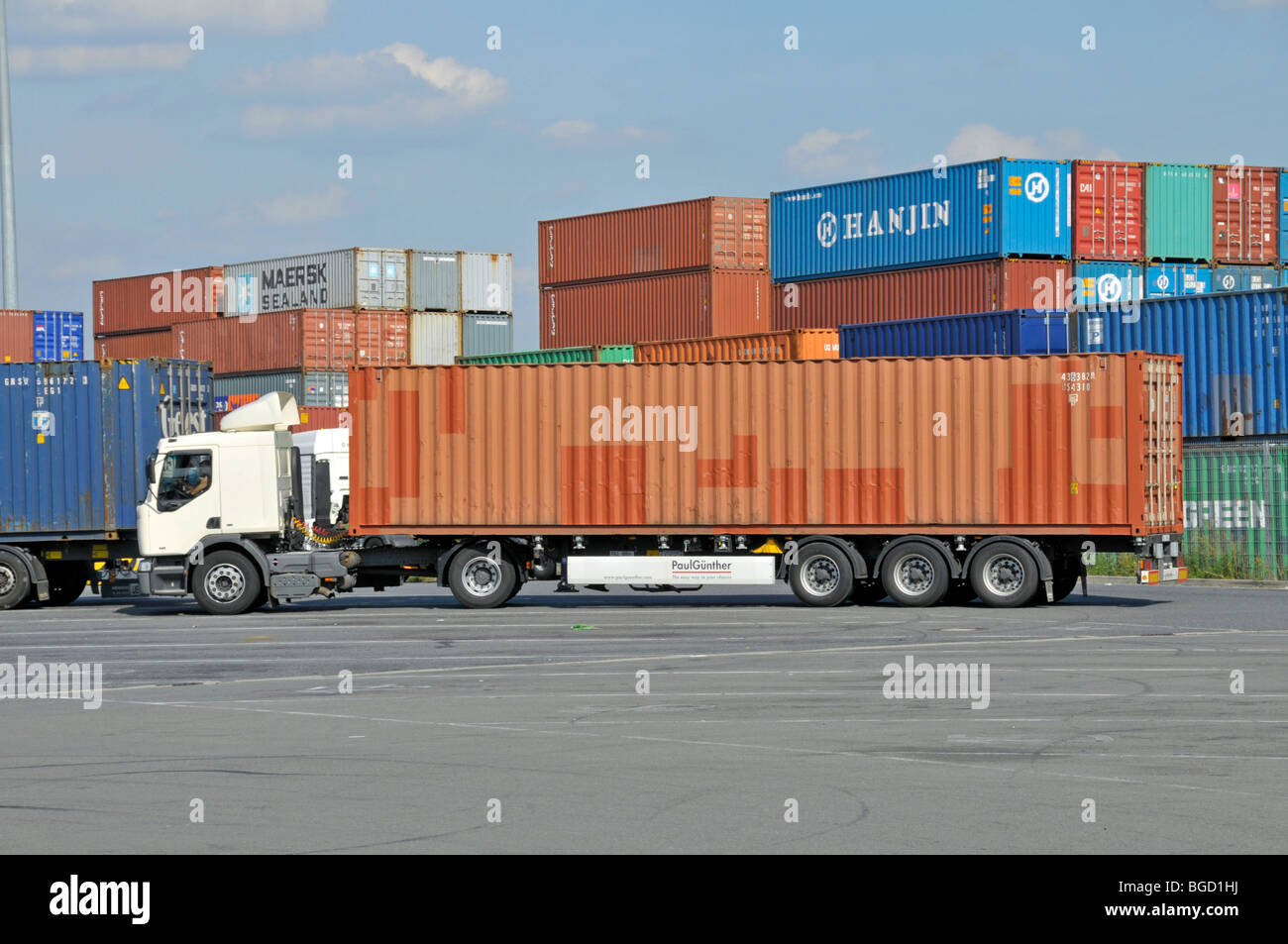 Container in the port of duisburg hi-res stock photography and images ...