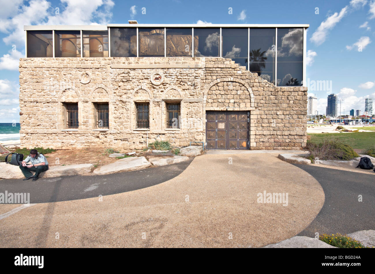 the "Etzel Museum" in Tel-Aviv,Israel.Old house with modern addition ...
