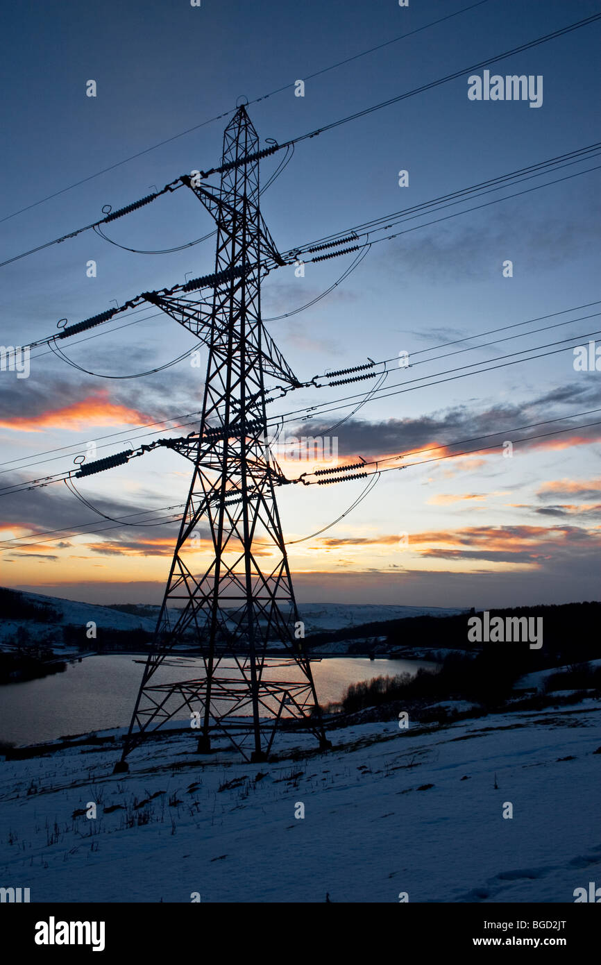 Pylons uk hills hi-res stock photography and images - Alamy