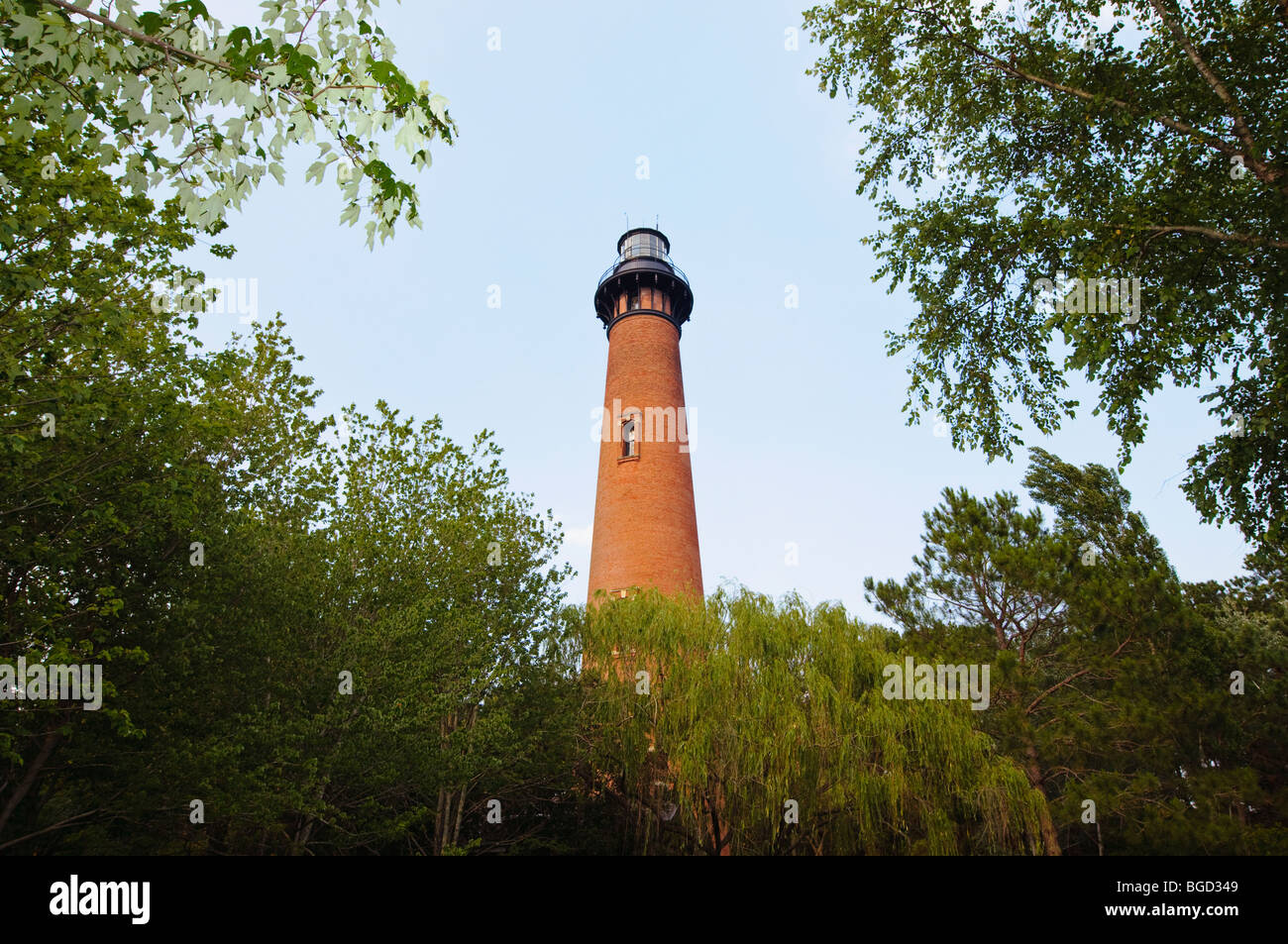 Archietecture,the Currituck Beach Light is a lighthouse located on the ...