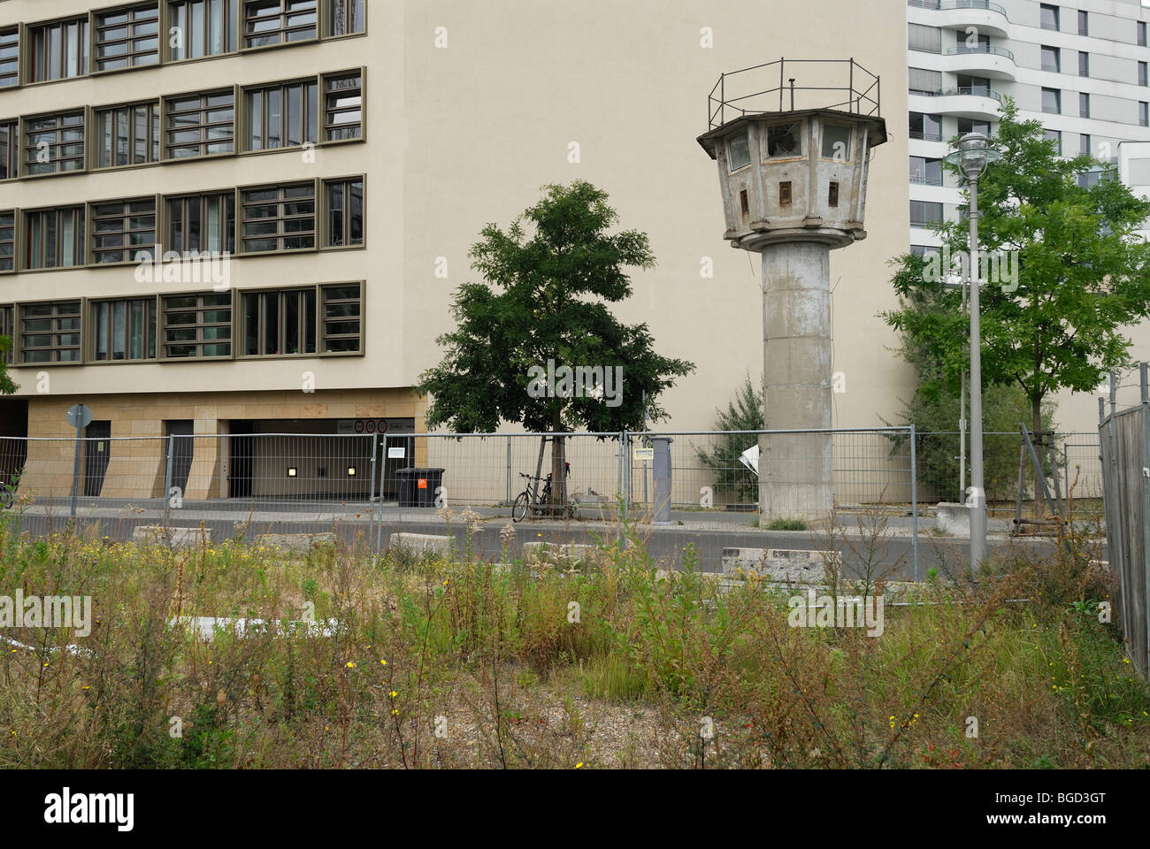 Berlin. Germany. East German watchtower on Erner Berger Strasse just ...