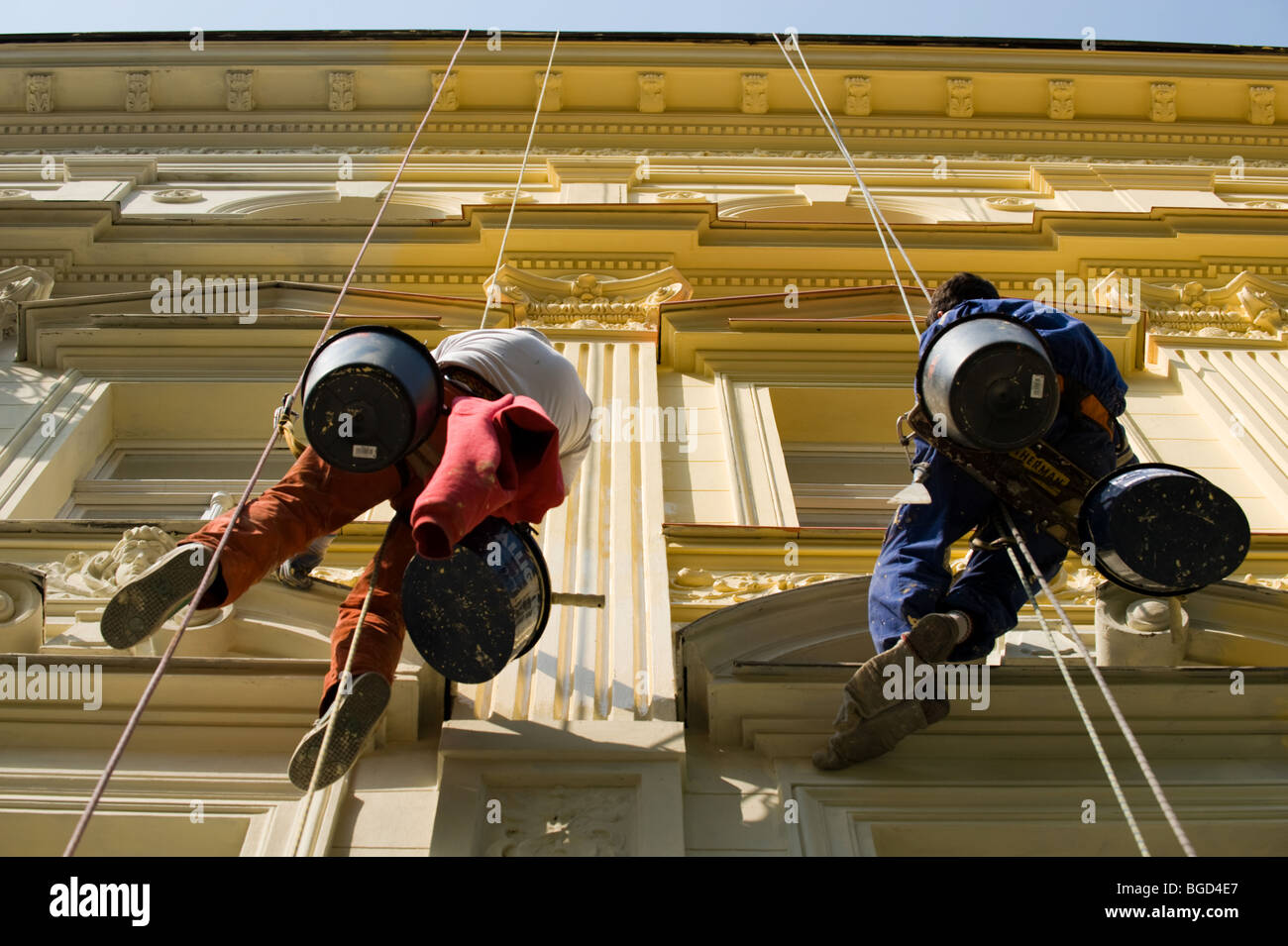 Painters painting facade hi-res stock photography and images - Alamy