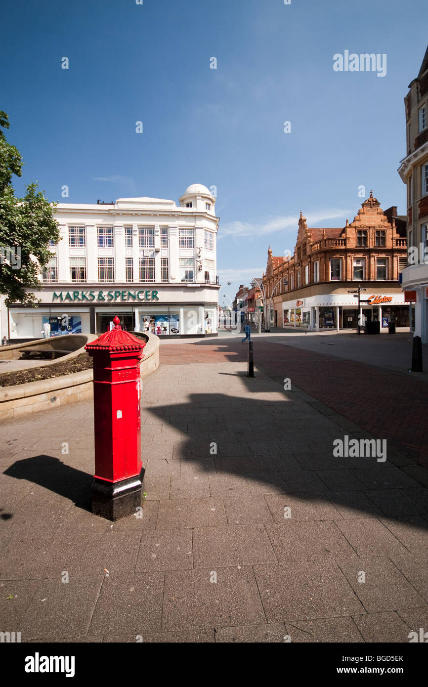 Shopping areas in Bedford town centre Stock Photo - Alamy