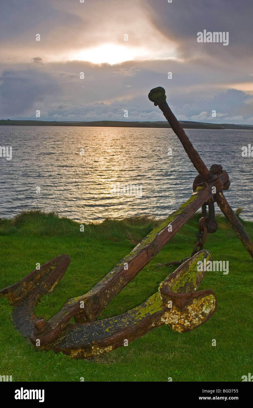 Old ships anchor hi-res stock photography and images - Alamy