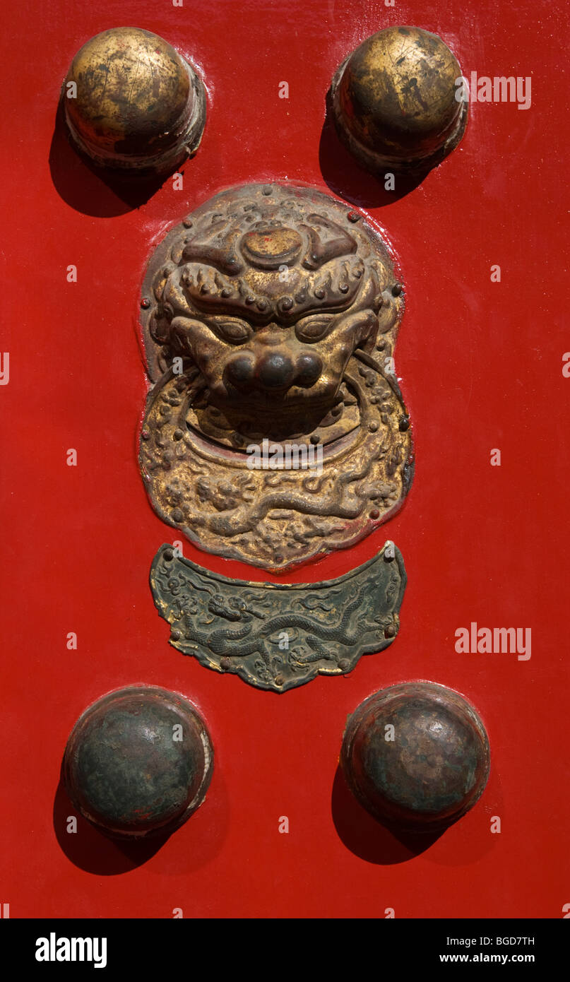 Red gate hi-res stock photography and images - Alamy