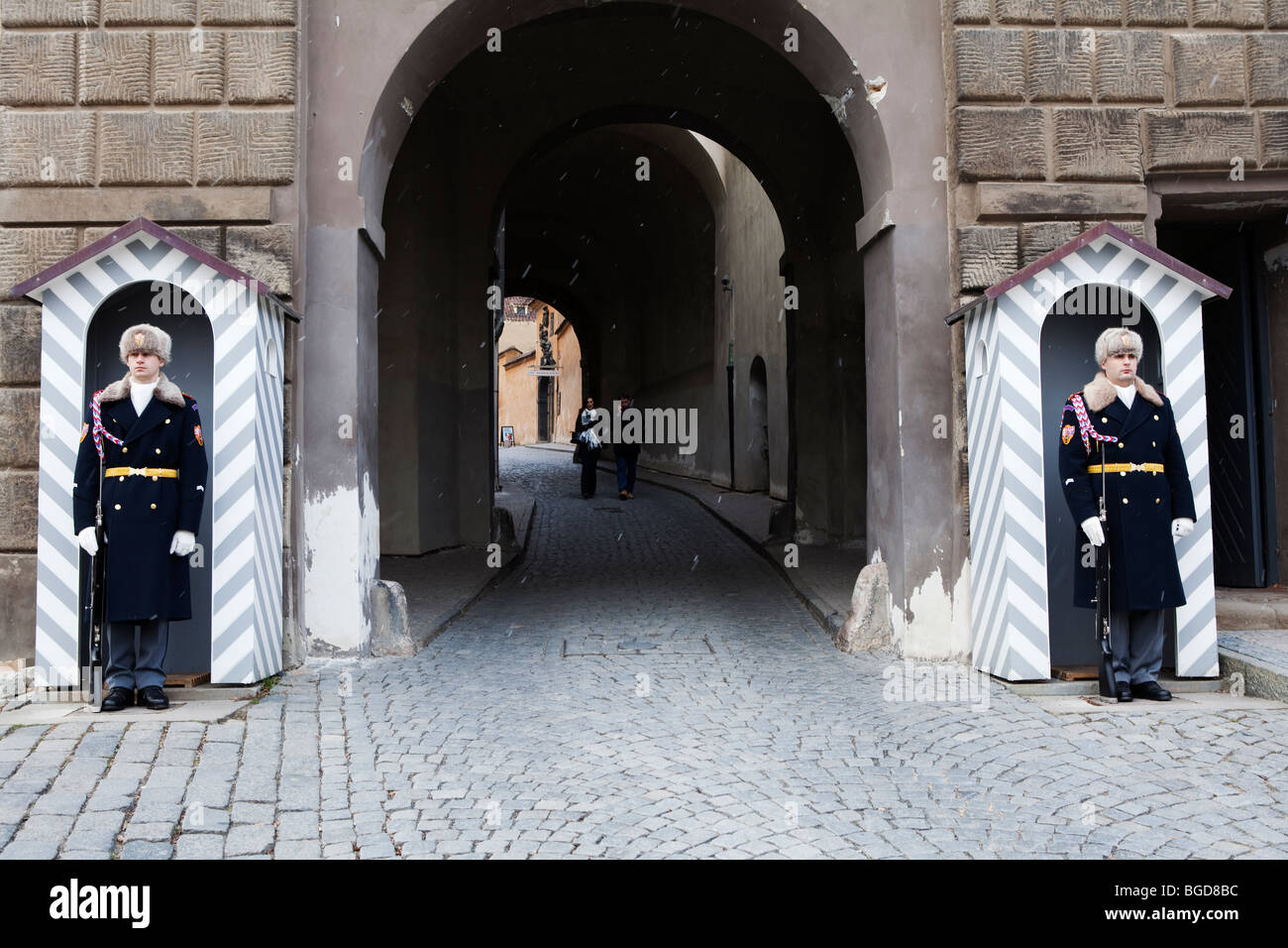 Guards at Prague Castle Gates Stock Photo - Alamy