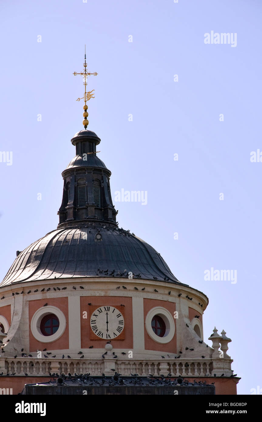 Royal palace madrid clock hi-res stock photography and images - Alamy