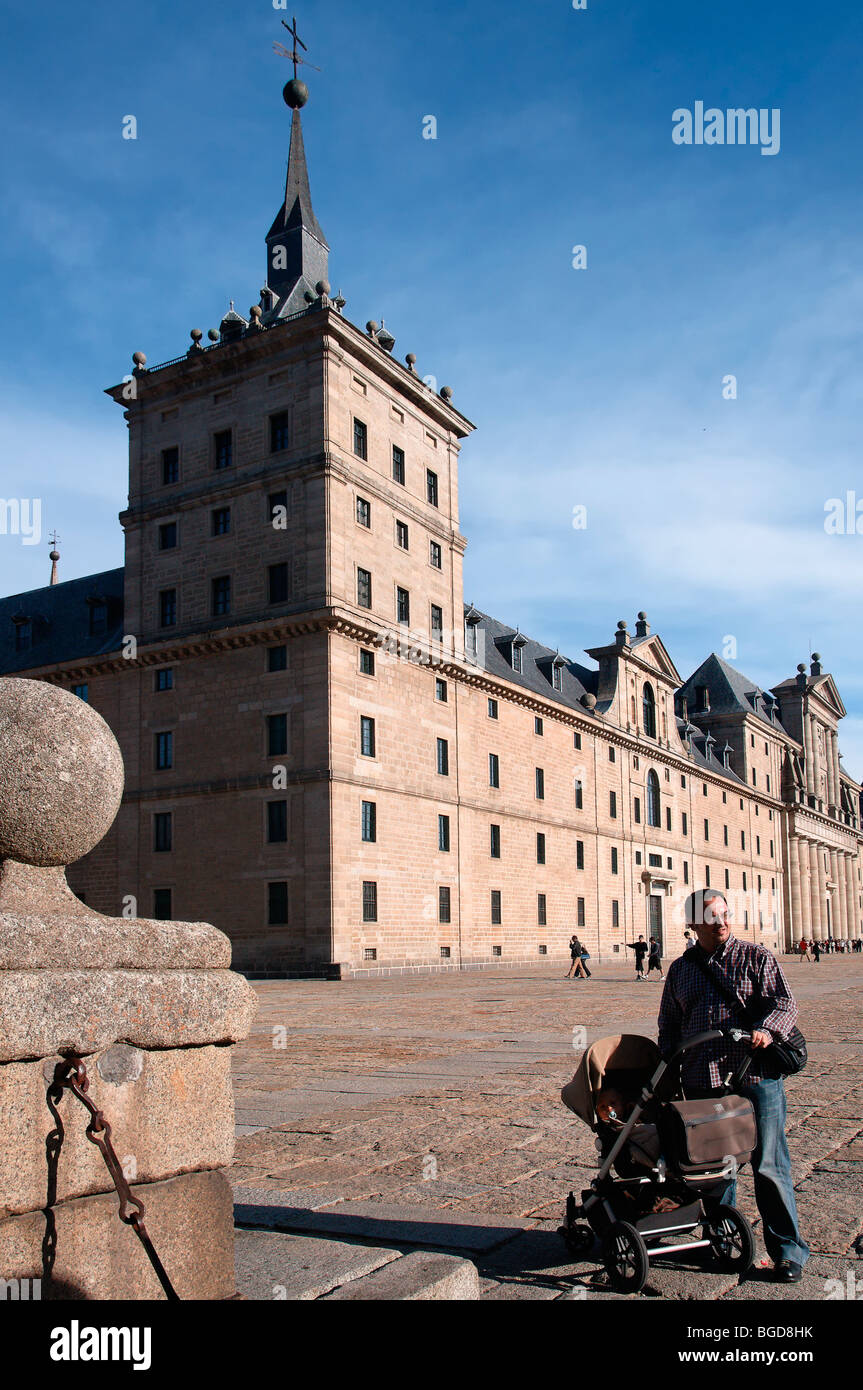 Blue sky people walking unesco world heritage site hi-res stock ...