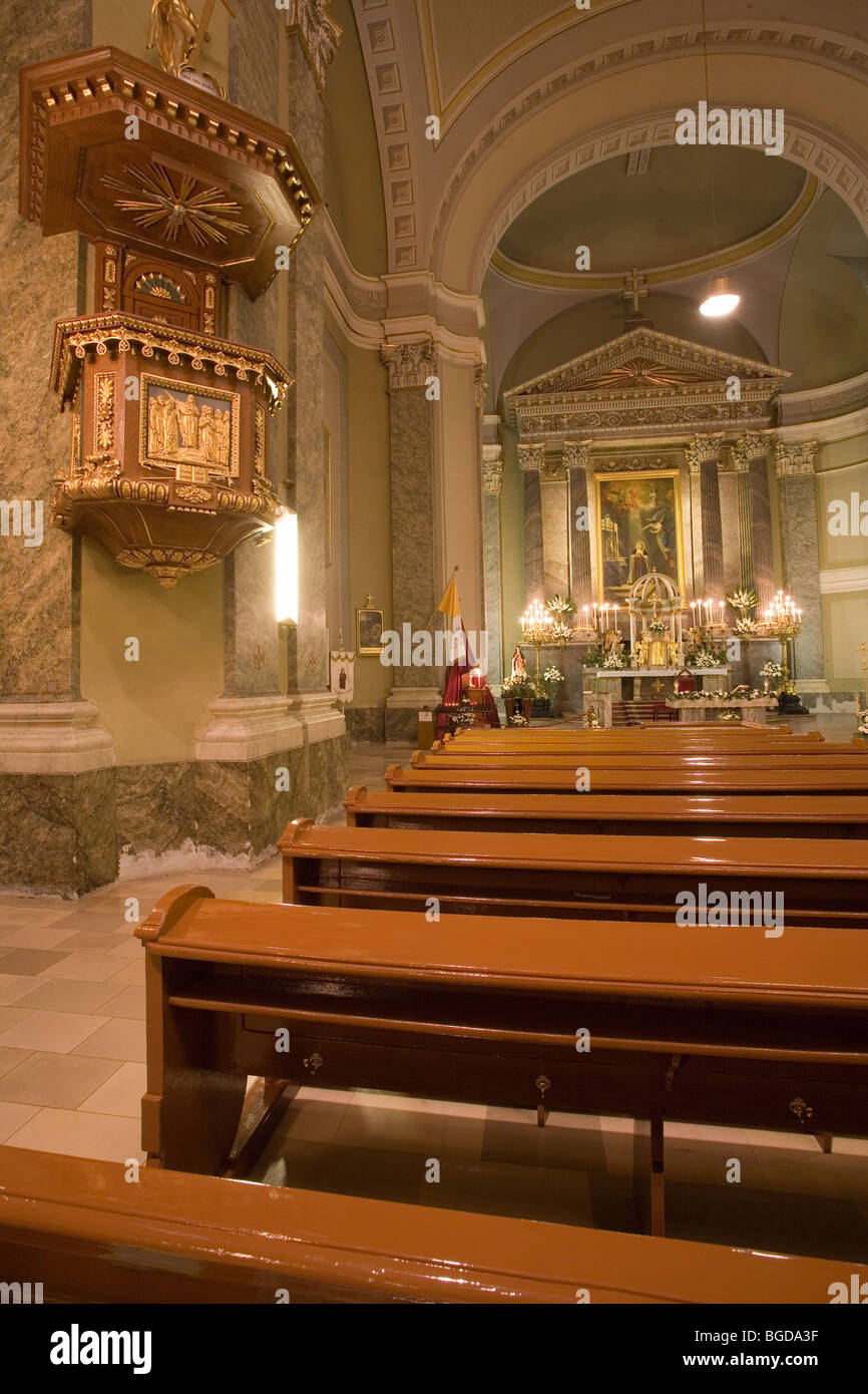 Interior of a catholic church Stock Photo - Alamy