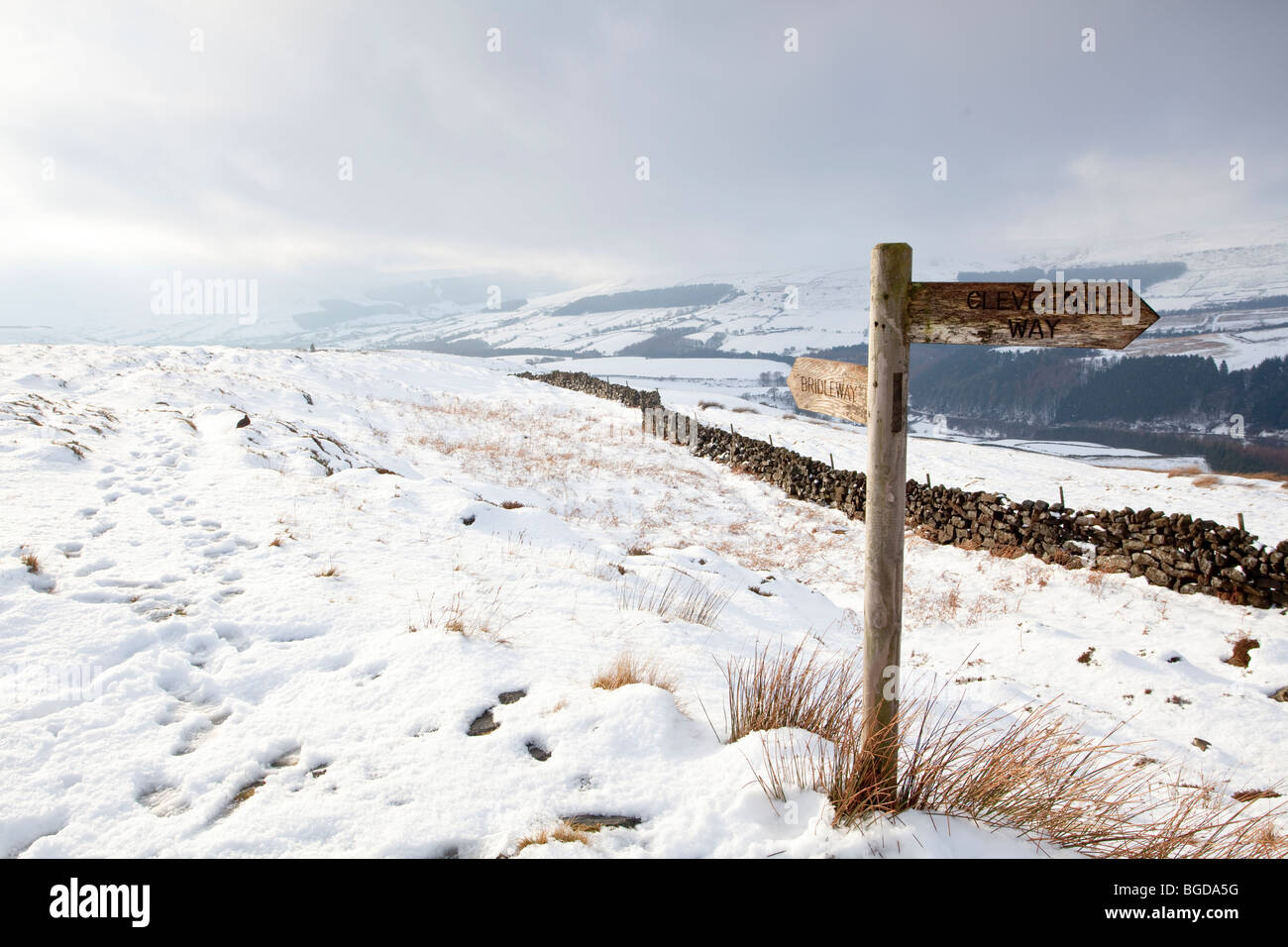 Yorkshire moors in winter hi-res stock photography and images - Alamy
