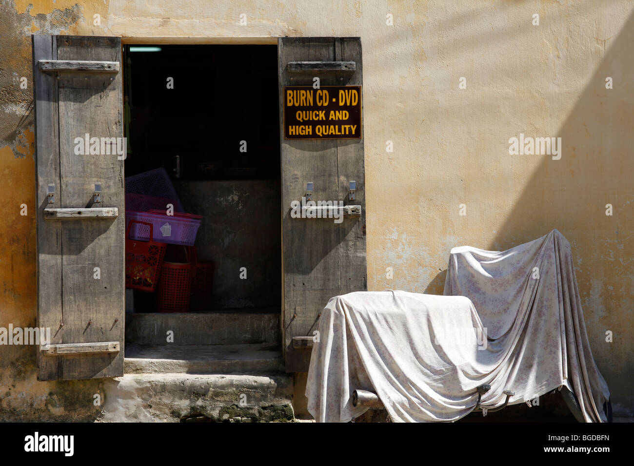 Burn photos to cd hi-res stock photography and images - Alamy