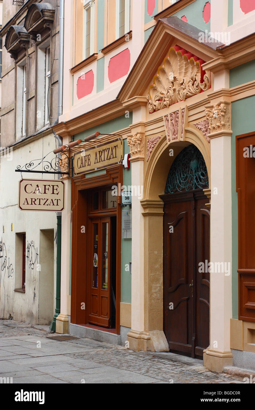 Lower house restaurants hi-res stock photography and images - Alamy