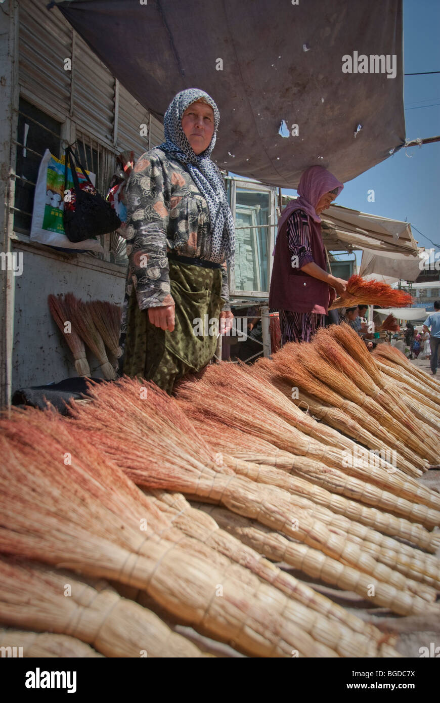 Straw brooms hi-res stock photography and images - Alamy