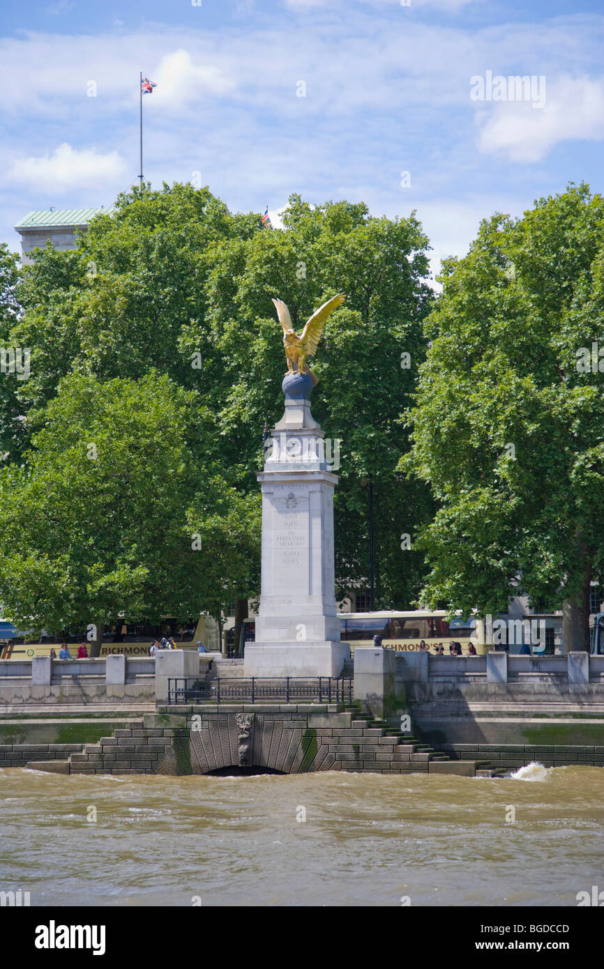 The RAF Memorial, Per Ardua Ad Astra, Victoria Embankment, view from ...