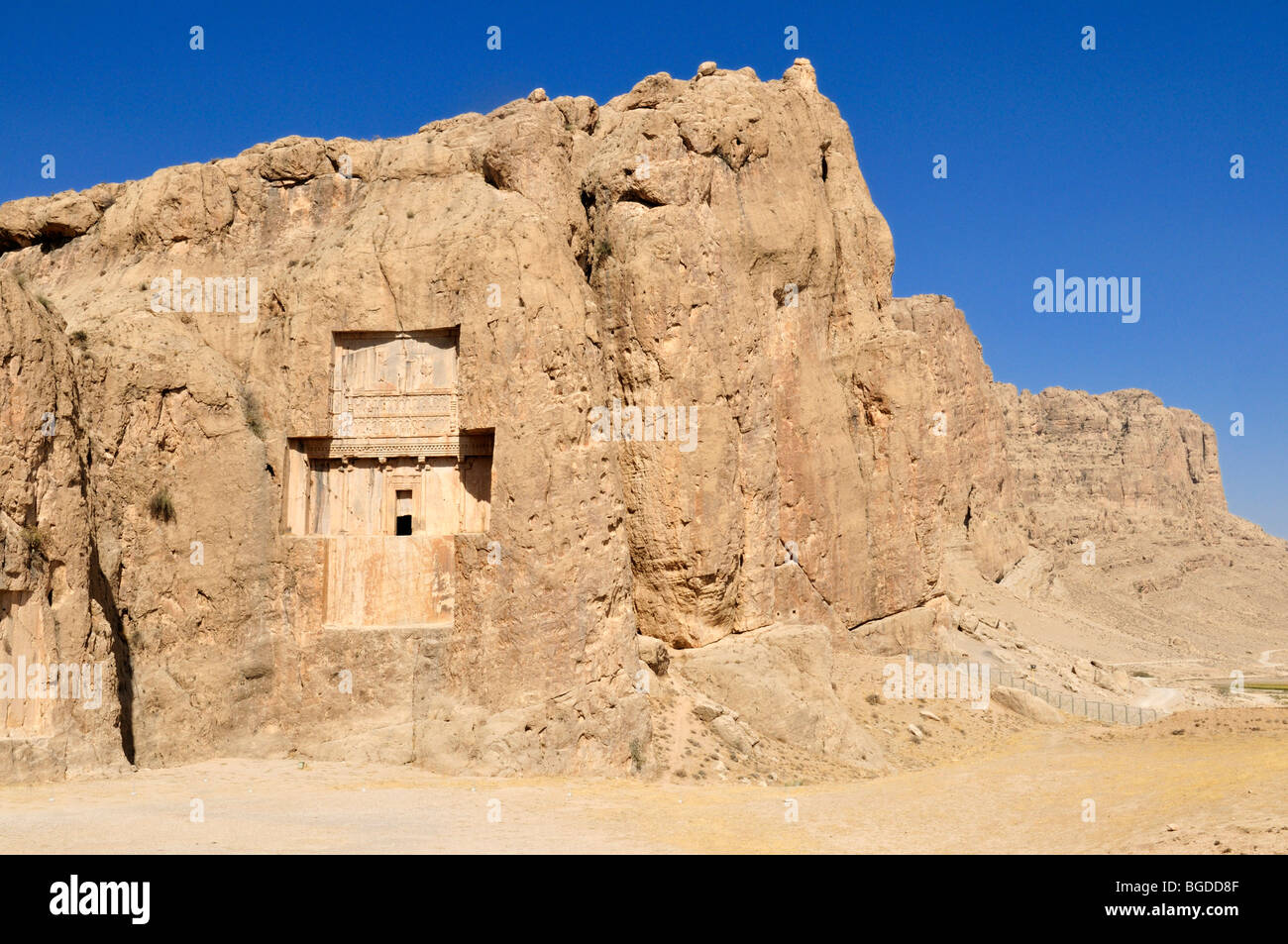 Tomb of xerxes hi-res stock photography and images - Alamy