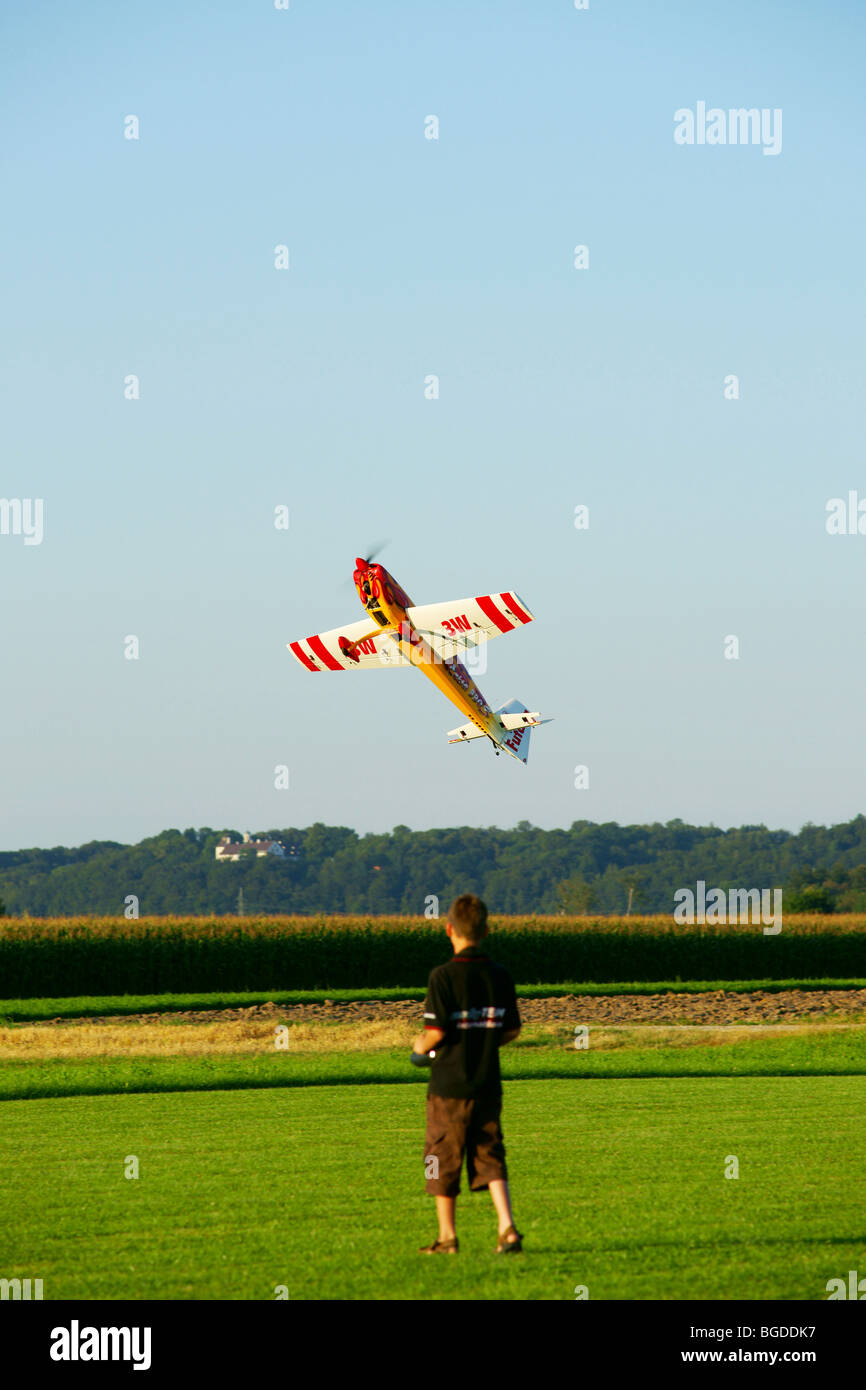 Free flight model aircraft hi-res stock photography and images - Alamy