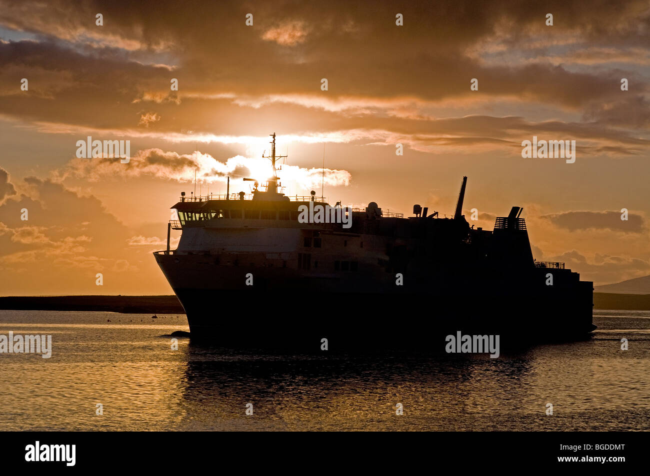 Stromness scrabster ferry hi-res stock photography and images - Alamy